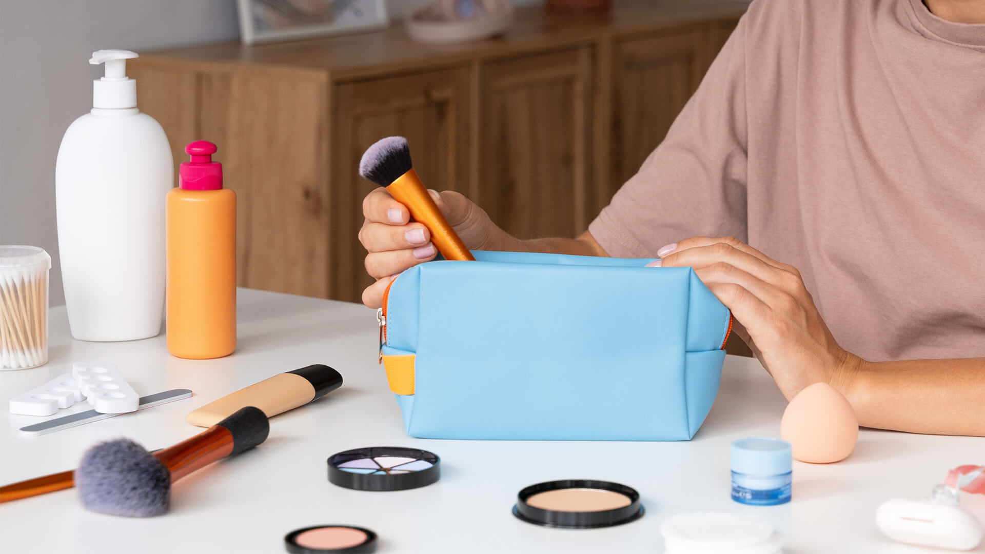 How to Pack Makeup for Moving | Zip Moving and Storage